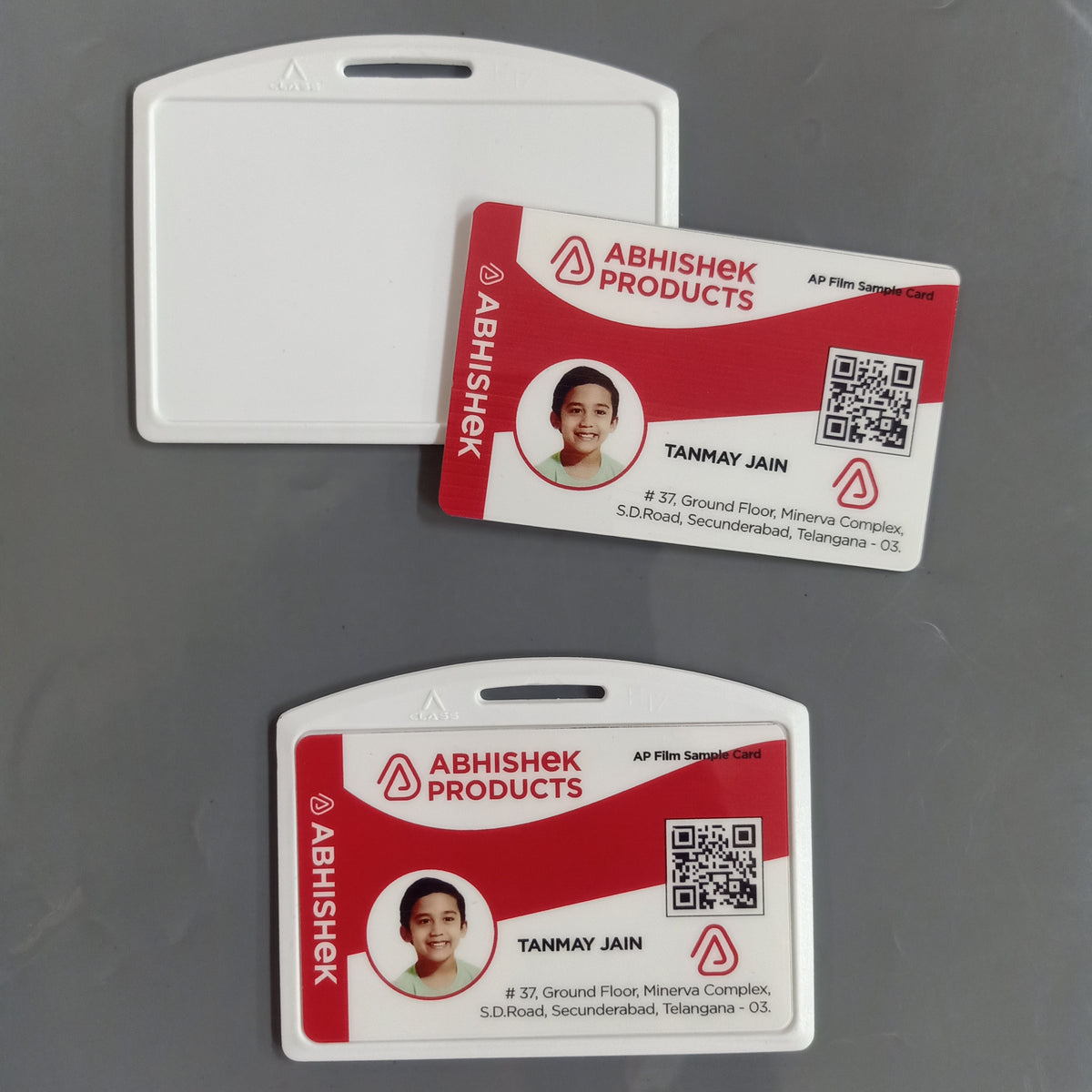 H12D Dual Side Horizontal ID Card Holder 54x86 mm | White Holder ...